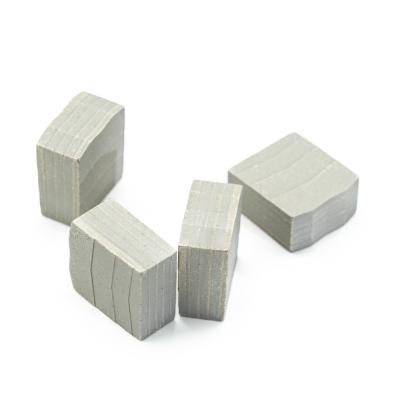 China Tecnologia de sinterização 24*11,5/12,7*26,5 mm Segmento de diamante em forma de ventoinha para corte de granito à venda