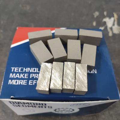 Cina Segmento di diamanti di taglio di marmo morbido e duro 24*9,5*13mm per supporto ODM personalizzato in vendita
