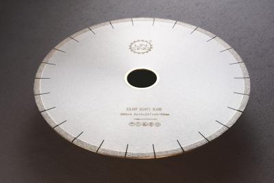 Cina Disco di taglio di diamanti personalizzato da 350 mm per utensili di taglio di piastrelle di quarzito a taglio freddo in vendita