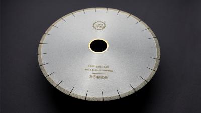 中国 クォーツイト切断とエッジ機械のためのダイヤモンドソーブレード 350mmセグメント溶接ブレード 販売のため
