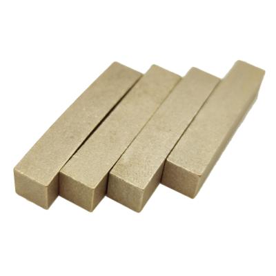 Cina Taglio di marmo 40*8*8mm Segmento sandwich di diamanti con colore giallo in Messico in vendita