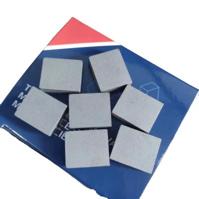 Cina Segmento di diamanti a forma piatta per utensili di taglio di pietra basalta da 1200 mm 24*8*20 mm in vendita