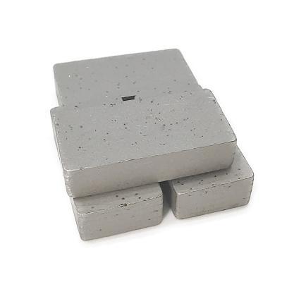 Cina Fornitura diretta di segmenti di diamanti di grado A per i blocchi di marmo tagliati su una macchina da segatura in vendita