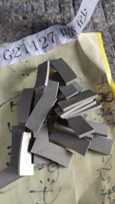 Cina Segmento di diamante a forma di ARC per la lama di sega da 600 mm in Indonesia Taglio di andesite in vendita