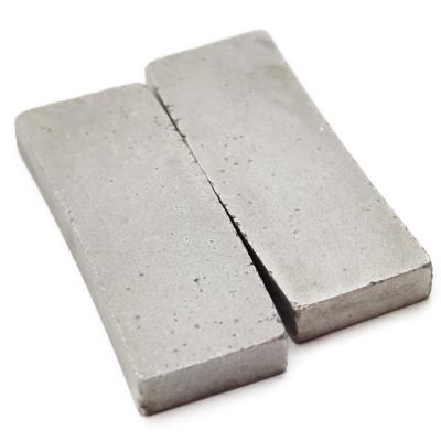 Cina Segmento di diamante a forma di ARC per la lama di sega da 600 mm in Indonesia Taglio di andesite in vendita