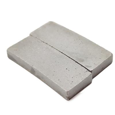 Cina Supporto OEM Segmento di diamanti da 350 mm per strumenti di taglio di diamanti in basalto in Indonesia in vendita