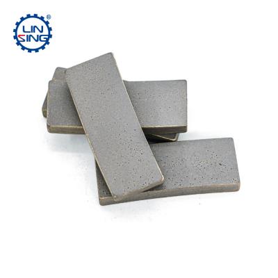 中国 350mm シングルソーアンデサイト ダイヤモンドセグメント ARC型尖端 40*3.6*15mm 切削ツール 販売のため
