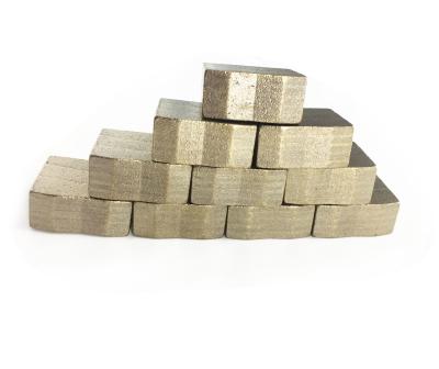 Cina Punte di taglio a disco con lama di seghe di diamanti per segmento di arenaria di granito di basalto 24*6,6/7,4*15 mm in vendita