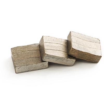 Cina Polvere di metallo di diamante utilizzata 24*12,7/11,5*15 mm Segmento di taglio per la estrazione di granito in vendita