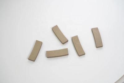China Op maat gemaakte diamantsegment voor zaagblad lassen machine linsing nat snijpunt gereedschap Te koop