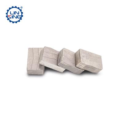 China Segmento de diamante superior e dicas de corte para máquinas de corte de pedra Ferramentas Terrazzo à venda