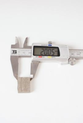 Cina D1200MM Segmento di diamanti per polvere di diamanti e polvere di metallo Altezza del segmento 13/15/20 mm in vendita