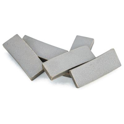 China Segmento de diamante sinterizado para corte de pedra de lava indonésia de alta frequência à venda