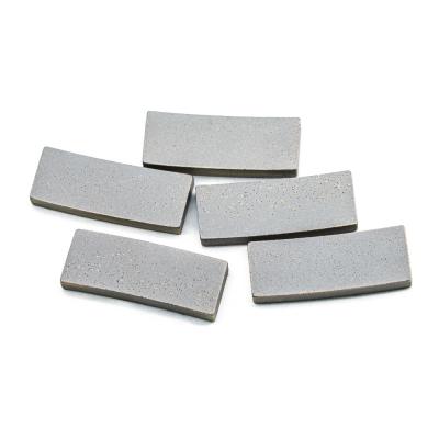 China Segmento de diamante sinterizado para corte de pedra de lava indonésia de alta frequência à venda