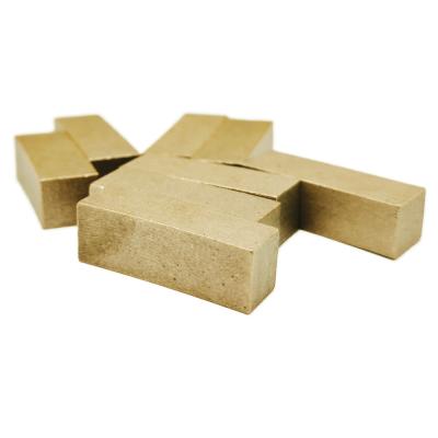 Cina Taglio veloce e resistente 30*10*10 segmenti di diamanti sandwich per taglio di travertino beige in vendita