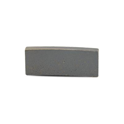 China Materiais Brutos Diamante Bom Diamante Saw Blade Tips Segmento Diamante Para Lava Stone Cutting à venda