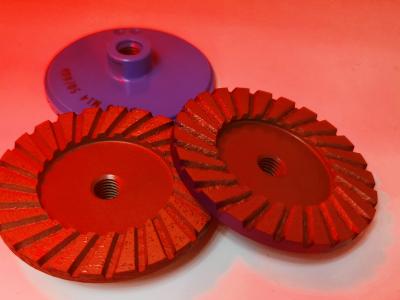 Cina Buona resistenza all'usura Ruota della Tazza Turbo Segmentata in Diamante per supporto personalizzato OEM in vendita