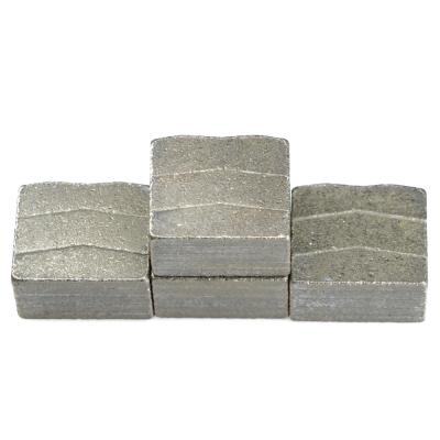China D2200/D3300MM Peças de lâmina de serra de diamante Forma de ventilador Segmento de diamante para corte de granito à venda