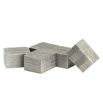 Cina D2200/D3300MM Parti di lame di seghe di diamanti Forma di ventola Segmento di diamanti per il taglio del granito in vendita