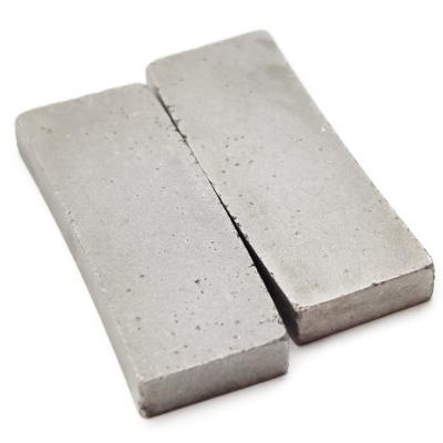 China Segmento de Diamante de Tipo de múltiplas camadas para corte de basalto na Indonésia 450 mm 1200 mm 1600 mm à venda
