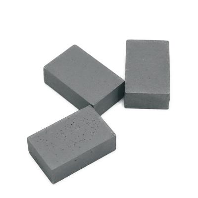 China Segmento de Diamante de Tipo de múltiplas camadas para corte de basalto na Indonésia 450 mm 1200 mm 1600 mm à venda