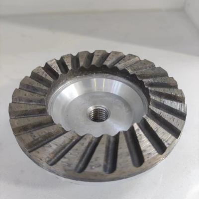 Cina Pavimento di granito fine triturazione Turbo-segmentato ruota di tazza con resina Riempito ruota di diamanti in vendita