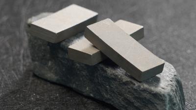 Cina Segmento di diamanti da 450 mm a 1200 mm per il taglio del basalto in Indonesia in vendita