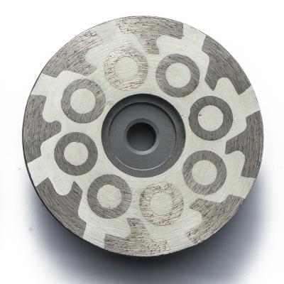 Cina Ruota di coppe a polvere di diamanti a sei segmenti per la rottura rotonda di turbo granito riempito di resina in vendita