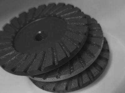 Cina 125mm Turbo Cup Wheel a segmento di diamanti per la rettifica rapida ed efficace del pavimento in granito in vendita
