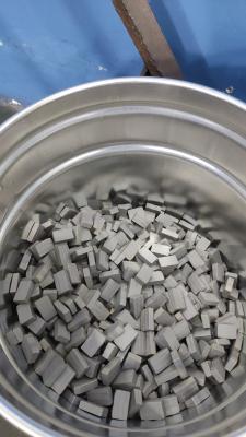 Cina 6.5mm segmento di diamante multi disco Lo strumento perfetto per il taglio del granito 24 * 7.6/8.4 * 15 mm in vendita