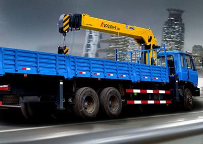China Comfortable 10 Tons Cargo Knuckle Boom Crane Equip With Disc Brake for sale
