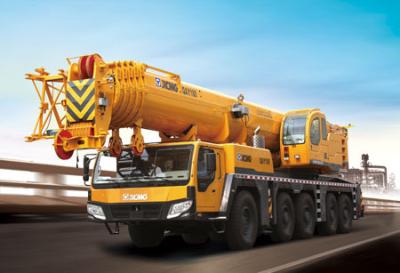 China Durable Safety Transportion 180T Hydraulic Mobile Crane , QAY180 All Terrian Crane for sale