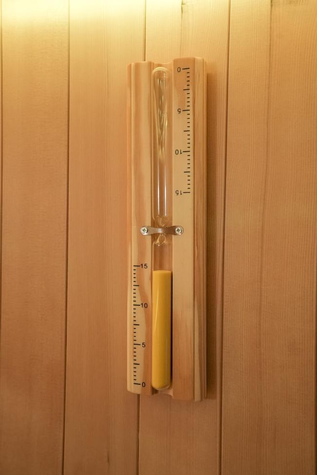Hemlock solid wood construction hourglass design