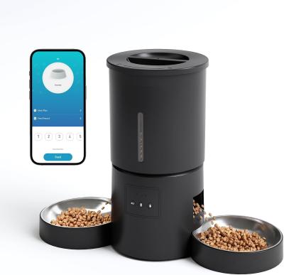 China Large Capacity WiFi Automatic Pet Feeder with HD Monitoring Camera for sale