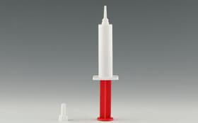 China Certificated 8mm 10ml 13ml 30ml 60ml PE sterile animal health care products plastic intramammary syringe for sale