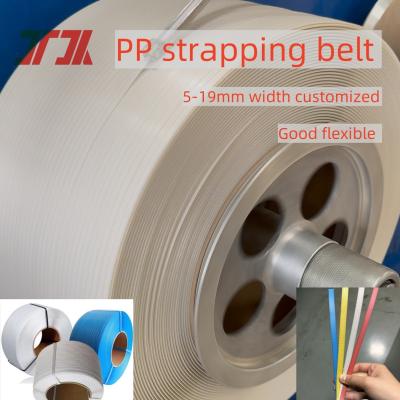 China Hoge-tannings PP-band voor het bevestigen van pallets Maximale sterkte 12 mm Pp-bandrol voor veilige verzending for sale