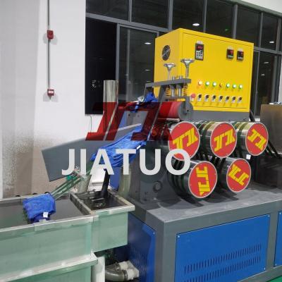 Cina 230-250 kg/h Macchina di produzione di estrusori per strisce automatiche di PET di alta qualità in vendita