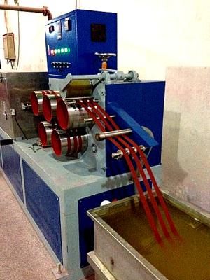 China PLC Control Bottle Flakes PP Plastic Strapping Winder 280m/Min for sale