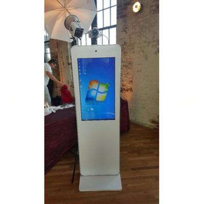 Cina 32 pollici LCD suolo stand touchscreen self-service PC chiosco fotobooth in vendita