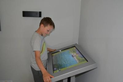 China 43 Zoll Interaktiver Multi-Touch-Tisch zu verkaufen