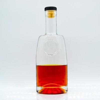 Cina Bottiglie di whisky alcolica di sughero con cilindro di pietra extra bottiglia di vetro 750 ml in vendita