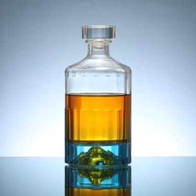 中国 スーパーフリントグラス 500ml ビスキー・マウンテン・ウォッカ・ジン用ボトル デザインと素材 販売のため