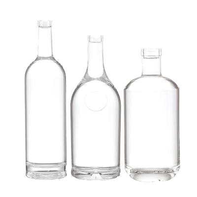 中国 スーパーフリントガラス素材 600ml カスタムデザインとロゴ印刷のためのガラス酒瓶 販売のため