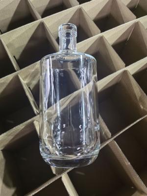 中国 オーダーメイド 丸いコルクボトル ティーキラ リキュア ウイスキー 1L 750ml 700ml 500ml 34オンス容量 販売のため