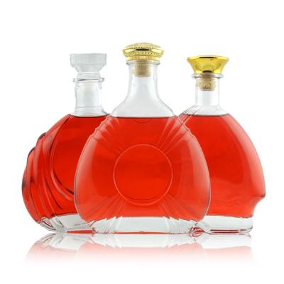 Cina 500 ml vuoti Oro Nero Alcolici Brandy Whiskey Vodka in bottiglie di vetro da 750 ml con tappo in vendita