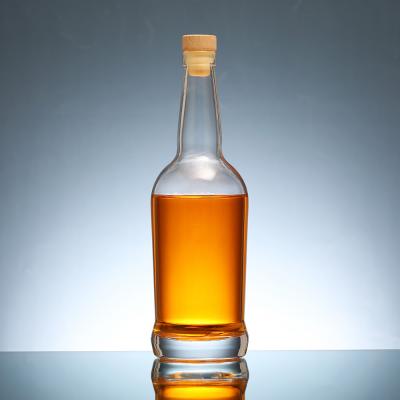Cina Bottiglia di vetro da 500 ml per vodka in vendita