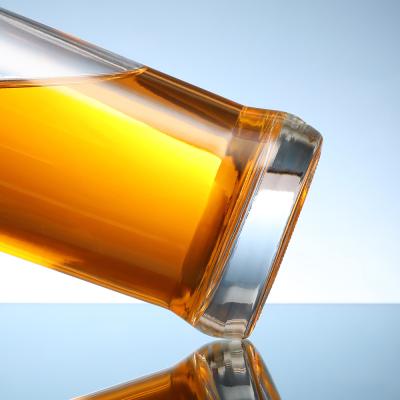 Cina Bottiglia di vetro da 500 ml per vodka in vendita