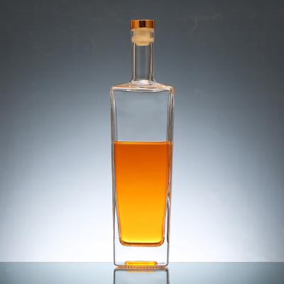 Cina Bottiglia in vetro da 750 ml con tappo e materiale trasparente in vendita
