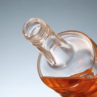 Cina Super Flint Glass Bottle For Alcoholic Beverage Dimensioni personalizzate T/T Paypal Western Union in vendita