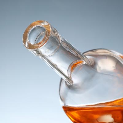 Cina Super Flint Glass Bottle For Alcoholic Beverage Dimensioni personalizzate T/T Paypal Western Union in vendita